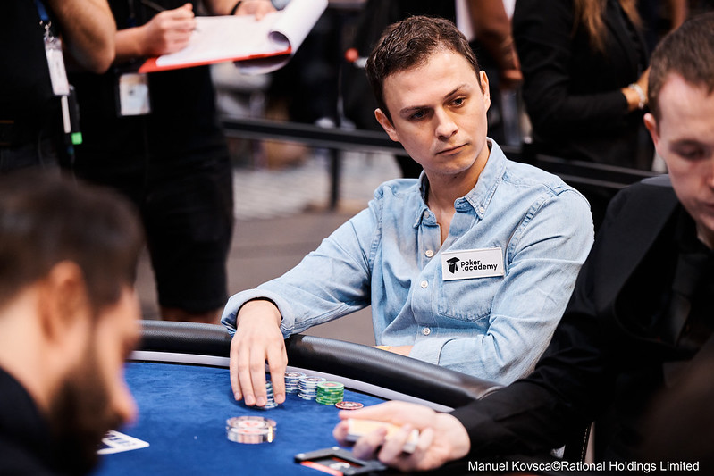 L'importanza dei tells nel poker, spiegata da Dominik Panka